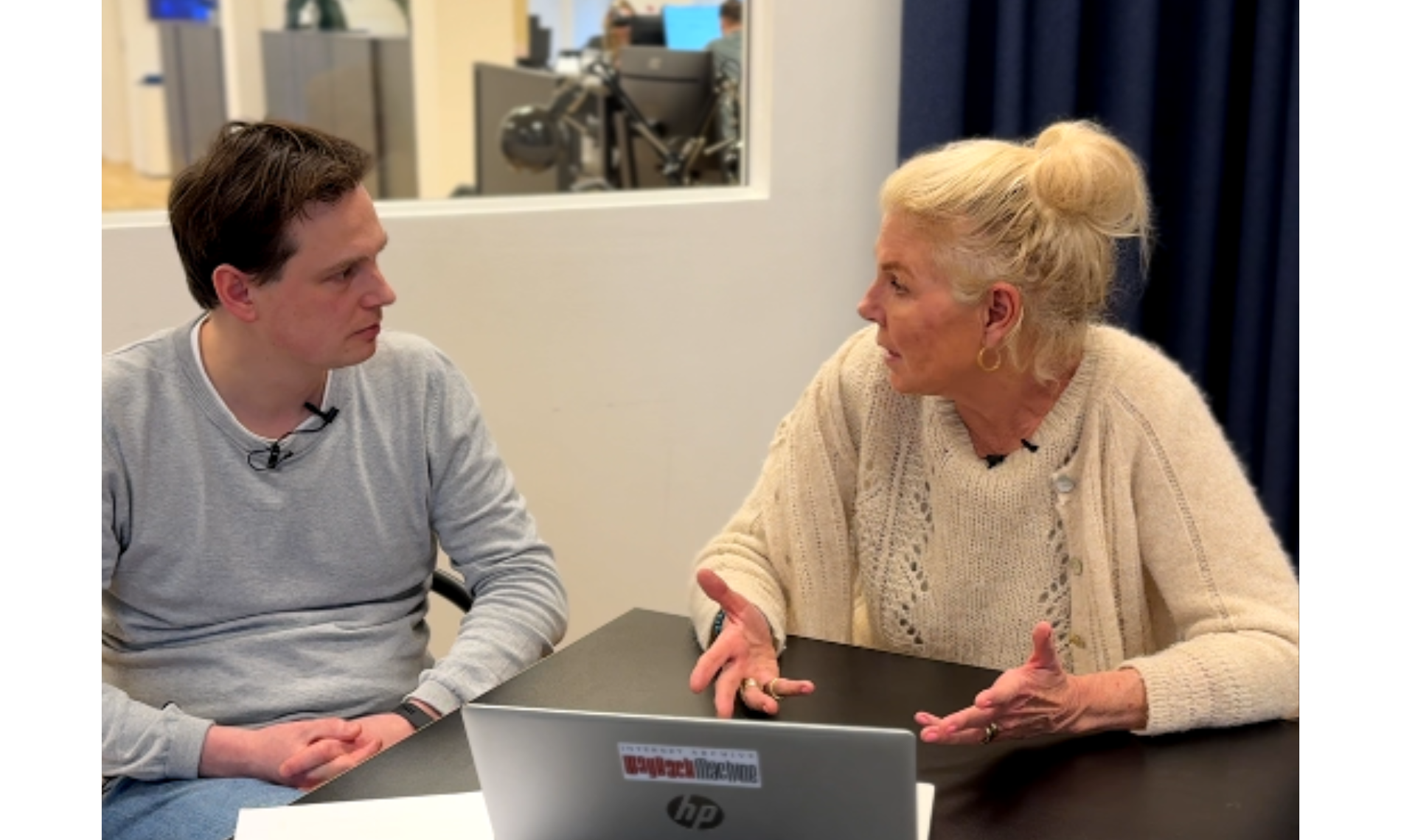 Her er manden, der svindlede Anna Thygesen: Nu hører hun det selv for første gang | Tjekdet